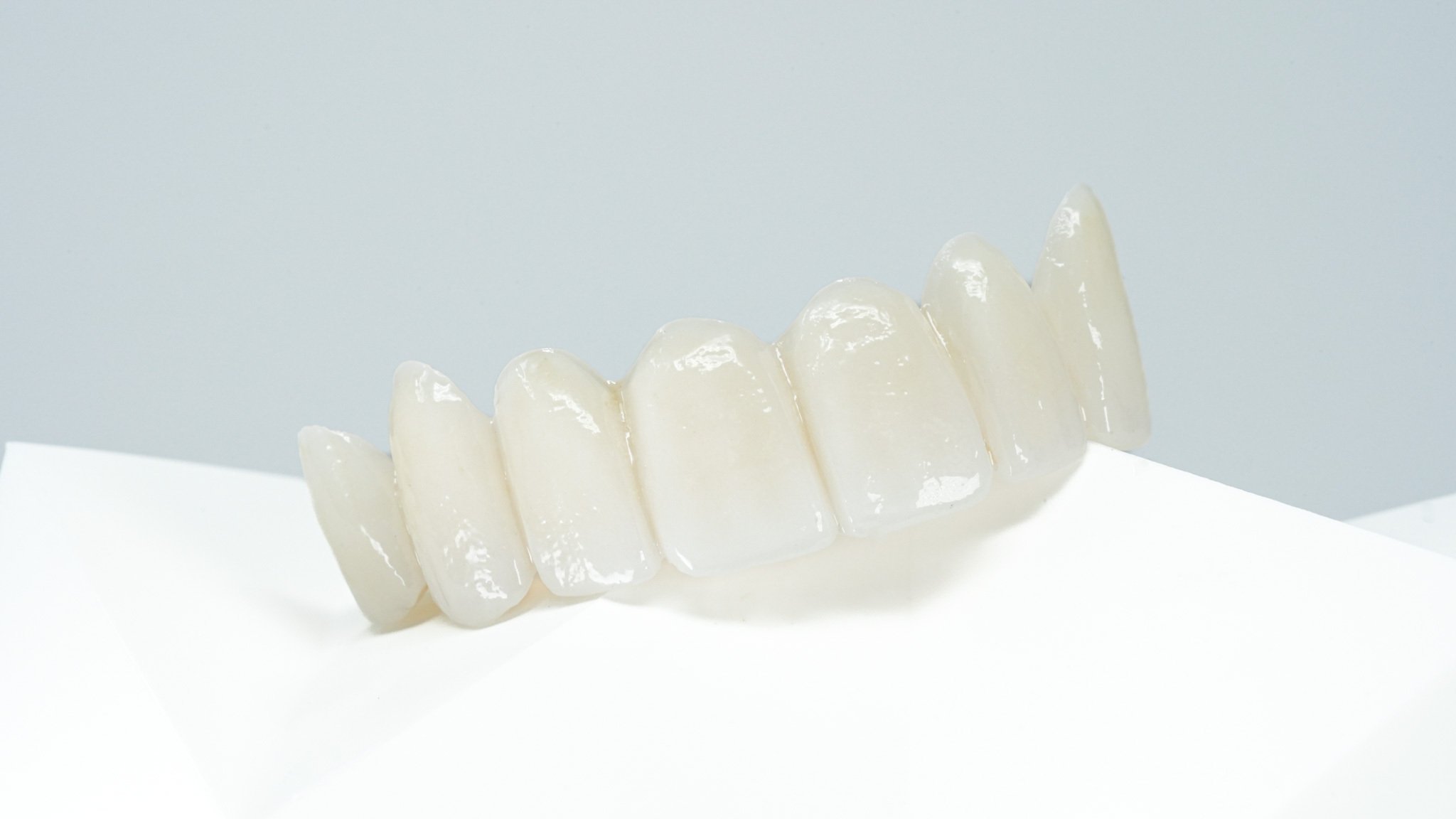 PFZ (Porcelain Fused Zirconia)